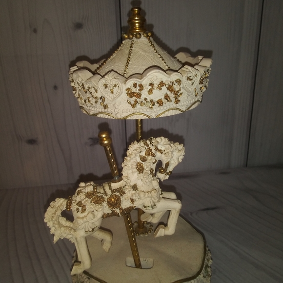 Accents | One Horse Carousel Rare Vintage | Poshmark